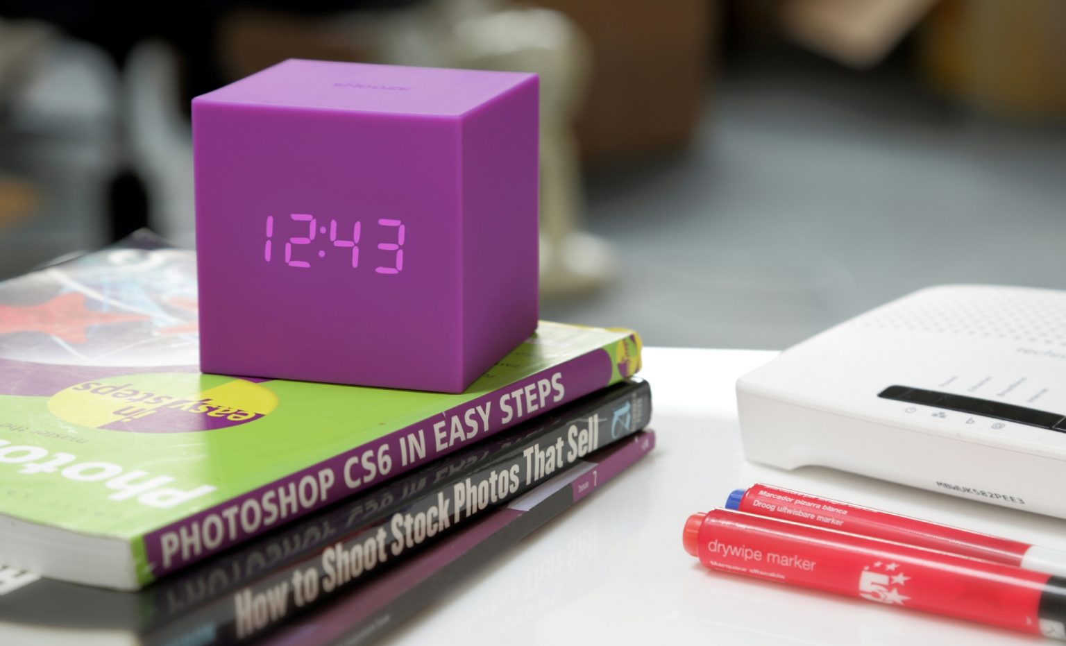Gingko » Gravity Cube Click Clock
