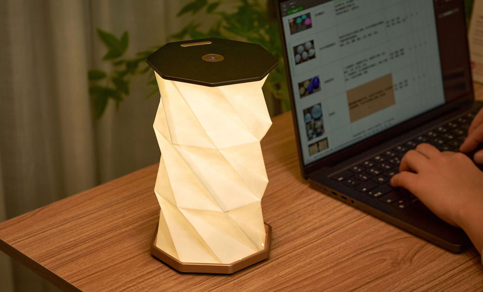 Gingko » Twist Hexagon Lamp