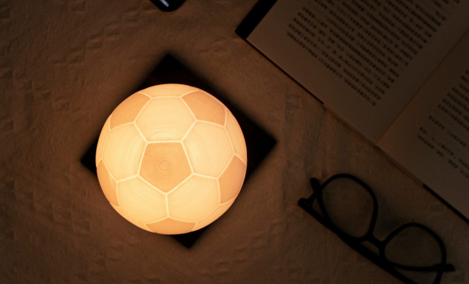 Gingko » Smart FootballSpin Lamp